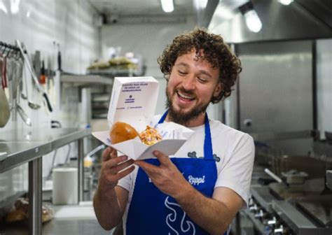 Luisito Comunica Y FasfÚ Burgers Se Toman EspaÑa El Top Colombia