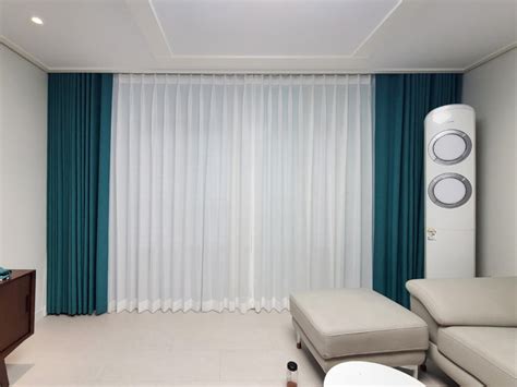 이중 커튼 벨라