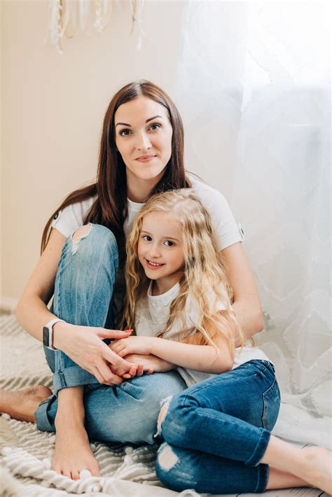Mother Daughter Photography Poses Mother Daughter Pho