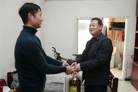 传递寒冬温情，朱集西煤矿慰问 两特”职工 新闻图片 安企在线 中国企业网