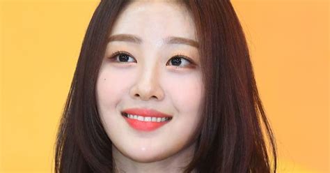 St포토 이달의소녀 이브 무결점 미모