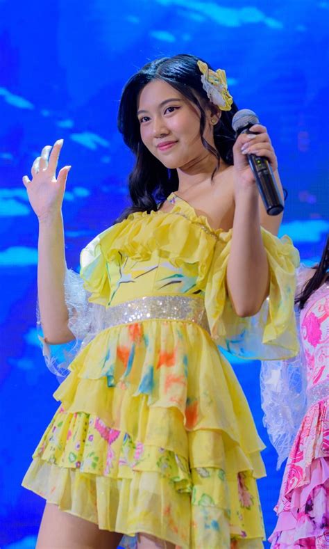 Indira JKT48 Di 2024 Gadis Gadis Cantik Fotografi Potret Wanita