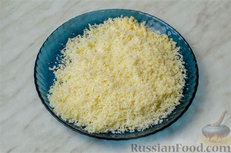 Рецепт: Слоёный салат "Кролик" с курицей, грибами, овощами и сыром на ...