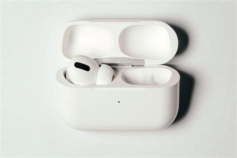 One AirPod Not Working How To Diagnose And Fix The Issue