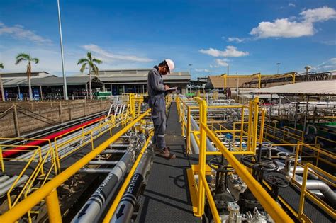 Premium Photo Male Worker Inspection Visual Pipeline
