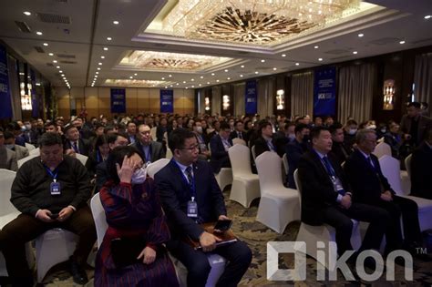 ФОТО Үндэсний Бодлогын Хорооны хуралдаа ирсэн АН ын гишүүд