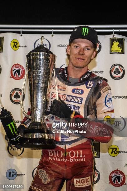 1 914 Dan Bewley Photos And High Res Pictures Getty Images