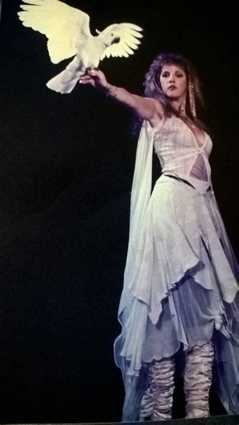 How To Wear A Top Hat And Create Stevie Nicks Style Artofit