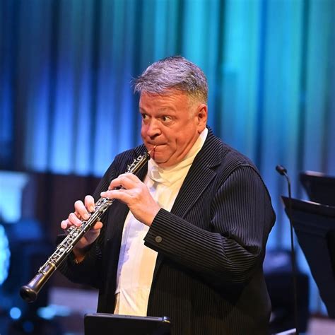 Nicholas Daniel To Stand Down As Principal Oboe Britten Sinfonia