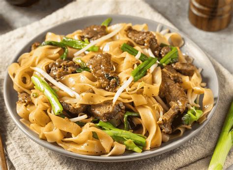 Chinese Beef Chow Fun Stir Fried Rice Noodles With Beef Delishglobe