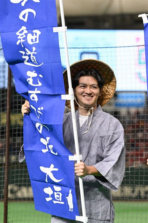 西濃運輸（大垣市）の応援団（1回戦） 第94回都市対抗野球 写真特集2030 毎日新聞