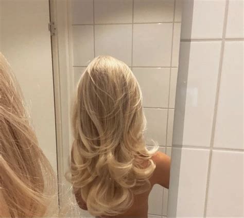 Pin On Outfit Inspiration Hair Highlights Light Blonde Hair Dyed Hair