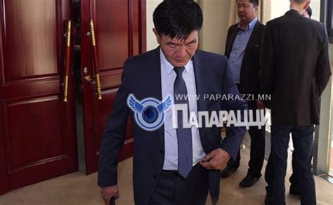 Ц Нямдорж гуай Сэтгүүлчид мал та хүн үү