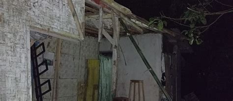 Rumah Ambruk Satu Keluarga Di Desa Jatimulya Lebak Terpaksa Huni Gubuk