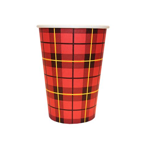 Картонени чаши и чинии