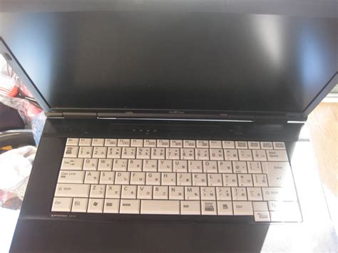 【全体的に状態が悪い】fujitsu ノートpccore I3 233dmhdd 250gb Lifebook A561 D