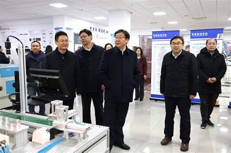 省教育厅副厅长朱自锋到南阳理工学院调研 河南省高等学校教材管理服务平台