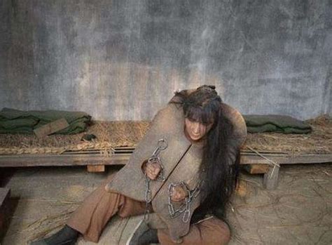 古代發配女囚犯，來回幾千公里，為何衙役要搶著去押送？ 每日頭條
