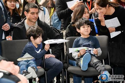 網友：肥安好會吸 亞歷媽壓力大狂落髮 每日頭條