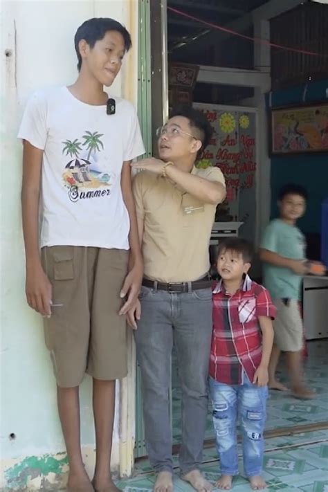 Chàng trai cao lên 2m nhờ đam mê món nước đặc biệt Saostar vn