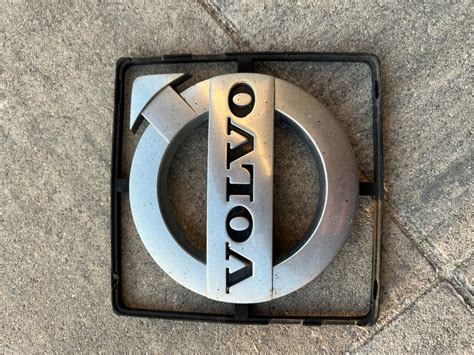 Emblemat Znaczek Logo Volvo FH - 12739372873 - oficjalne archiwum Allegro