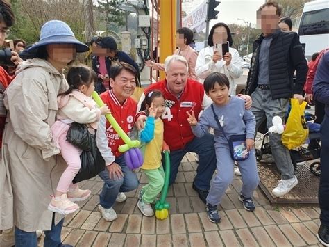 4·10 총선 현장 안철수 총선 막바지 도보유세유명인사 존재감 ‘톡톡