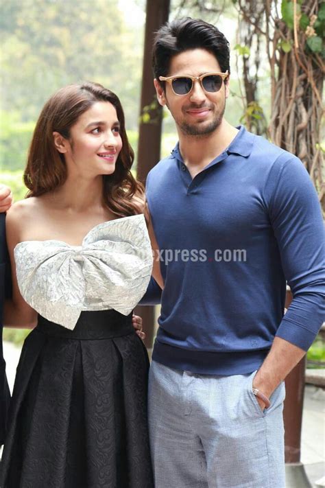 Pin By Fayza Akhtar On Alia Bhatt Bollywood Celebrities Alia Bhatt