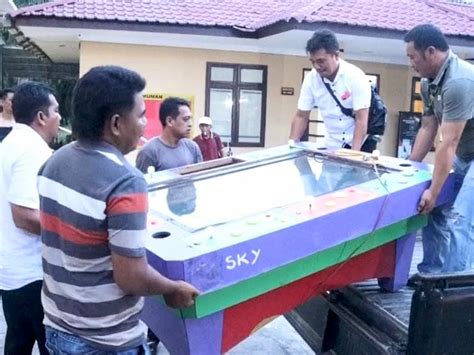 Perangi Judi Polisi Bongkar Meja Tembak Ikan Di Serdang Bedagai Jpnn