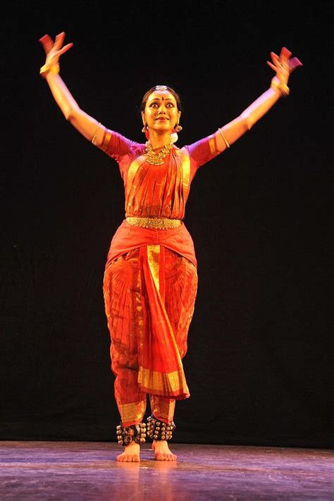 Parkaya Devine Rama Vaidyanathan Electrifies The Space