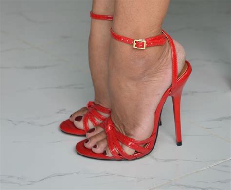 Pin Von Moris Dufay Auf Shoes In 2025 Hochhackige Schuhe Schuhe