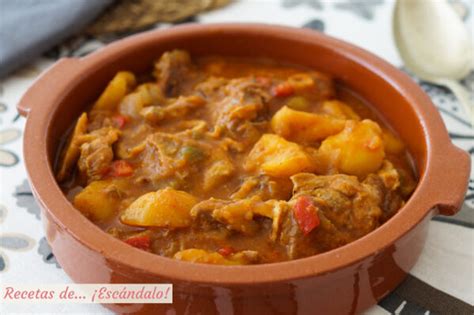 Pollo Relleno Deshuesado Al Horno Con Salsa De Cebolla Y Sus Jugos
