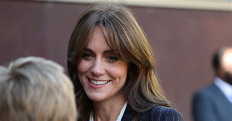 Leave Kate Alone Les Tabloïds Anglais Volent à La Rescousse De Kate