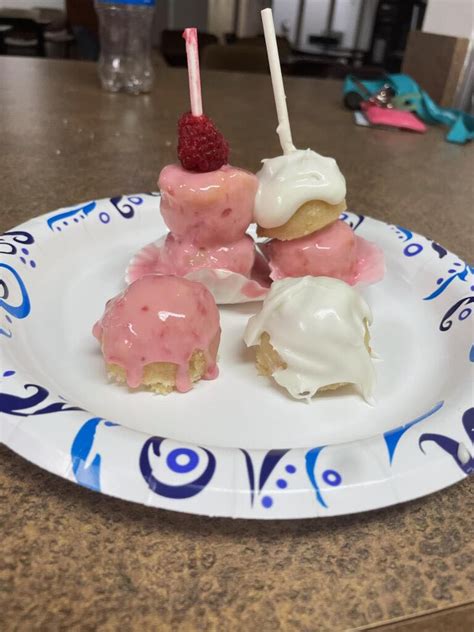 The Psychology Of Eating Course Blog Foodies Lemon Raspberry Cake Pops