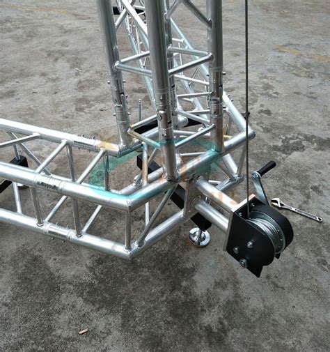heavy duty line array speaker truss stand 20m sec max windspeed