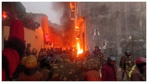 Uttarakhand News 3 Killed 100 Cops Injured Violence Erupts In Haldwani