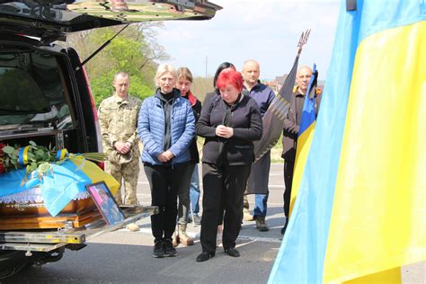 На Львівщині зустріли кортеж із тілом полеглого на війні захисника