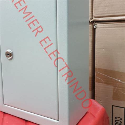 Jual Panel Box Indoor X X Cm Mm Panel Listrik Box Panel Mcb P P Shopee Indonesia