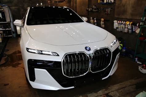 Bmw I7 자동차광택은 자동차철분제거와 유리막코팅이 살립니다 네이버 블로그