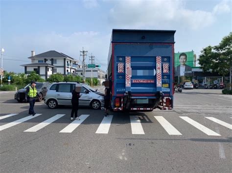 （休旅車撞物流車片）疑精神不濟肇事！嘉義中埔鄉休旅車撞物流大貨車 駕駛送醫