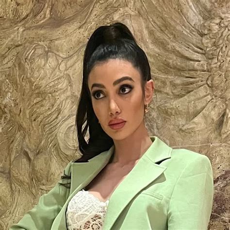 Parisa Dkh Parisa Drkhsh • Threads Say More