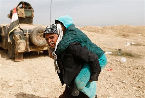 Last Exit Mosul Iraq Army Takes Iss Remaining Escape Route Middle