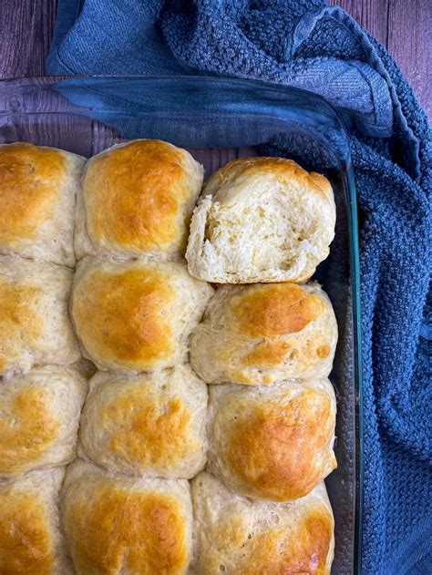 Easy Yeast Rolls Tastefully Grace Recipe Homemade Yeast Rolls