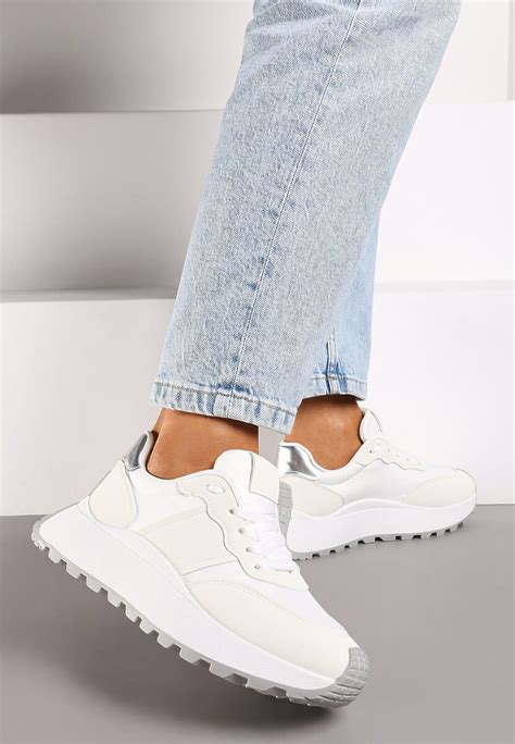 Białe Buty Sportowe Przed Kostkę Na Platformie Z Ozdobnymi Wstawkami Benace Renee