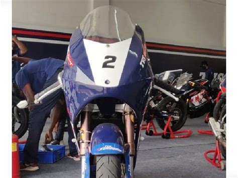 Take A Closer Look At Tvs S Race Ready Apache Rr 200 Zigwheels