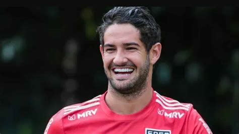 Você Vai Cair Da Cadeira Com A Fortuna De Alexandre Pato