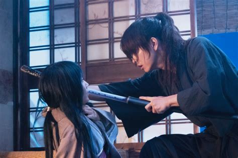 緋村抜刀斎 Vs 沖田総司の鍔迫り合いも 『るろうに剣心 最終章 The Beginning』佐藤健・高橋一生・村上虹郎らの姿捉えた場面写真を