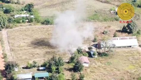 ဒီးမော့ဆိုမြို့တွင် ထိတွေ့တိုက်ပွဲဲဖြစ်ပြီး စစ်ကောင်စီတပ်ဖွဲ့ဝင် ၃၀