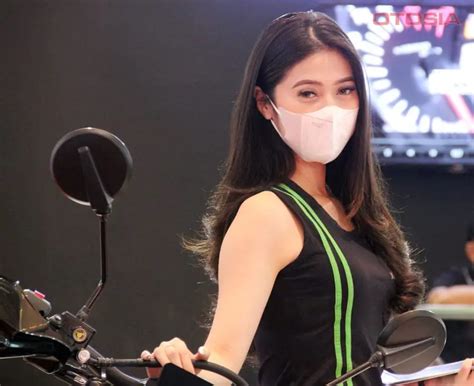 Koleksi Foto SPG Cantik Di Ajang IMOS Berita Otosia