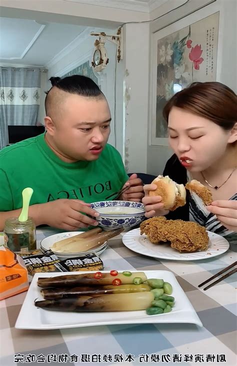 The Best Funny Videos Chinese Couple Prank Eating Delicious Food 2023