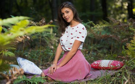 Monika Dee Hd Wallpapers